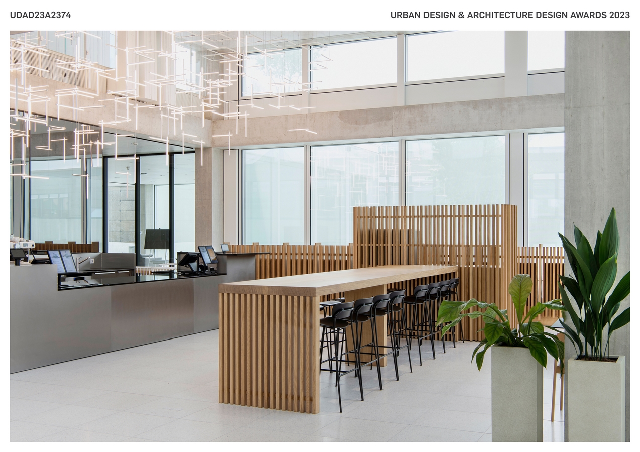 Gold Winner – SQUARE by Evolution Design