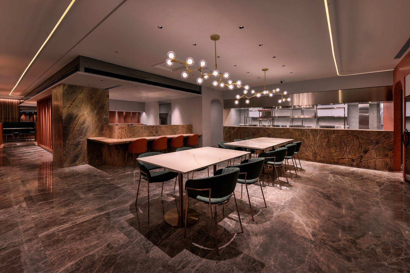 Gold Winner | AW Restaurant. Autumn | YUIMOM Group